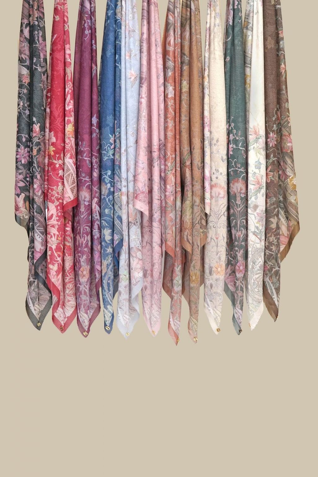 Bangga, Buttonscarves Jadi Brand Lokal Pertama yang Tampil di Ain Dubai ...