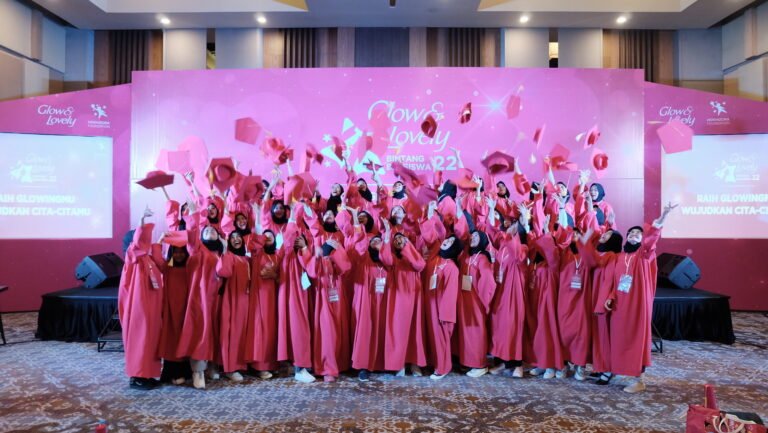 60 Perempuan Indonesia Terpilih di Program “Glow & Lovely Bintang Beasiswa 2022” - Ganlop.com